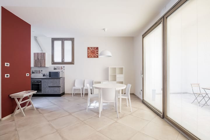 Blu House : Ampio E Pregiato Appartamento - Bologna