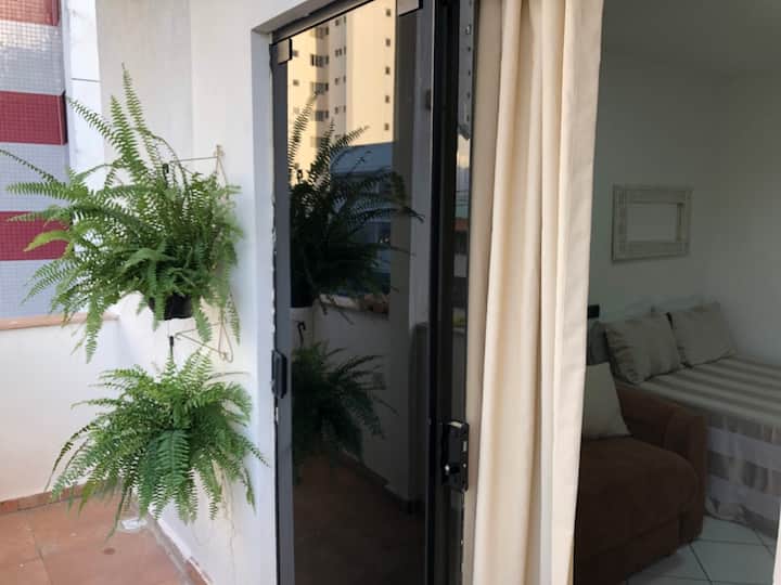 Apto Com Varanda - Villa Domênico - Rio Vermelho