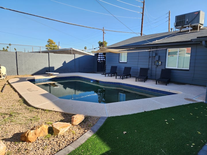 Location, Ammenities And A Pool! - Phoenix, AZ