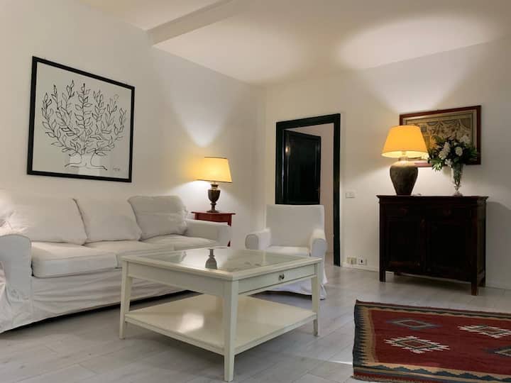 Campo Dei Fiori Holiday Home***** - Roma