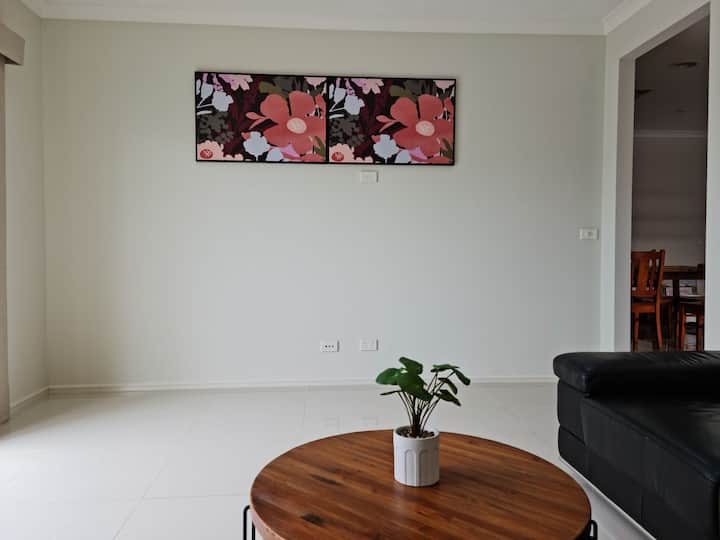 Private Room In A Spacious House - Cranbourne
