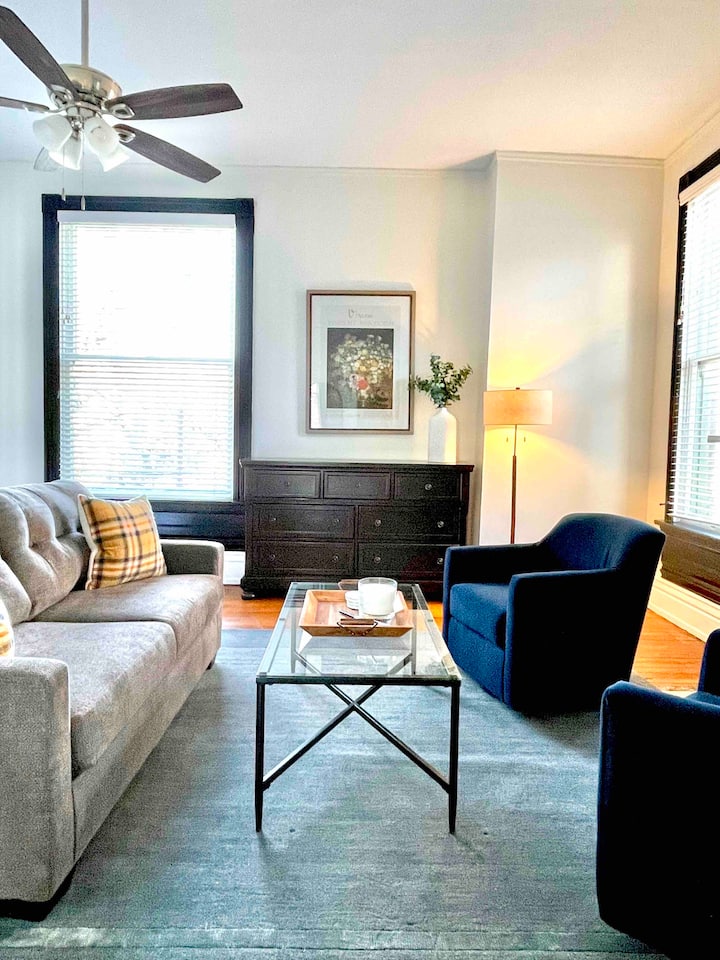 Gorgeous West 6th Apartment - Lexington, KY