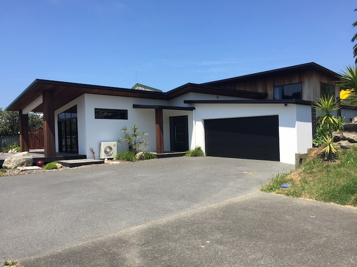 Central Waihi Beach Home - Waihi Beach