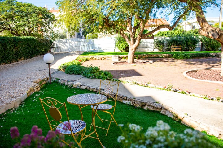 David's Villa - 5 Rooms And Garden By The Sea - Israel