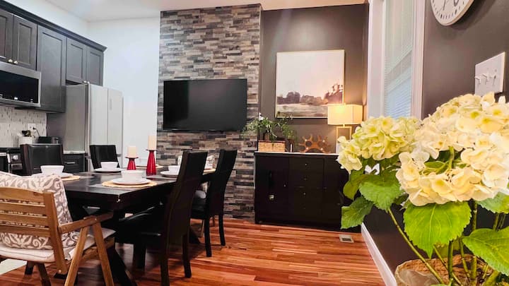 Spacious & Cozy (2 Queen Beds)- University City - Folsom, PA