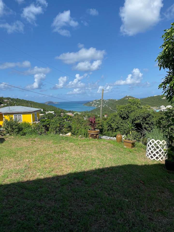 Cozy Two-bedroom Apartment With Beautiful View - Saint Thomas
