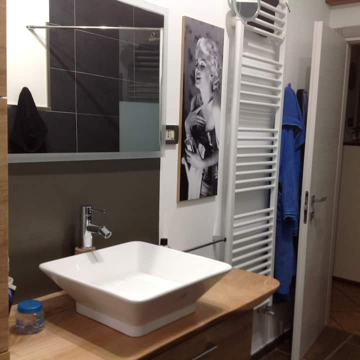 Appartamento Autonomo Con Parcheggio Auto Privato. - Trieste