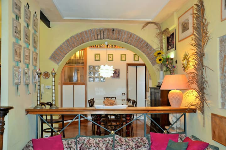 "Central Historical Apt" Testaccio - Rome