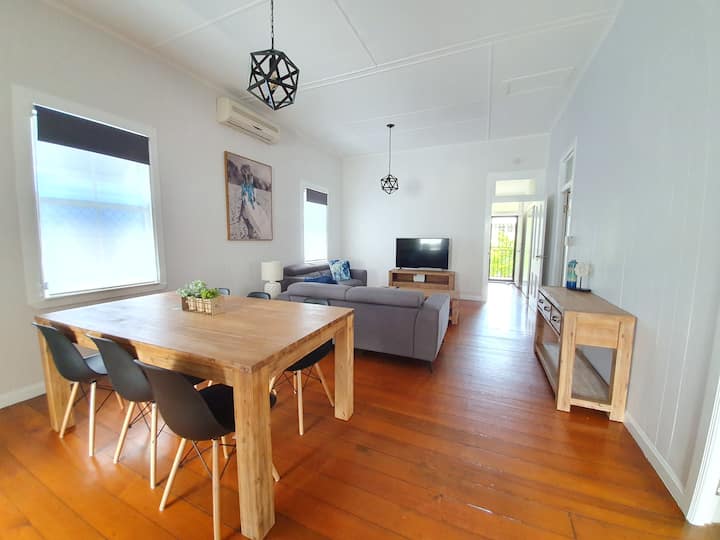 Comfortable, Convenient House Near Cafe's & Gabba - Brisbane