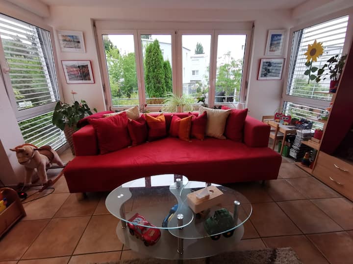 Comfy Apartment With Terrace Near Uni & Beach - Constance