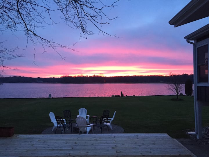 Spring Lake Escape Waterfront Large Yard Near Gh - Grand Haven, MI
