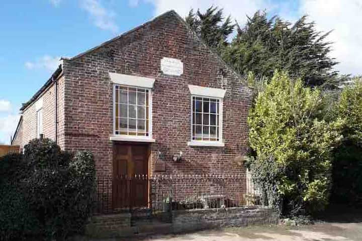 The Old Chapel-the Cloisters - Filey