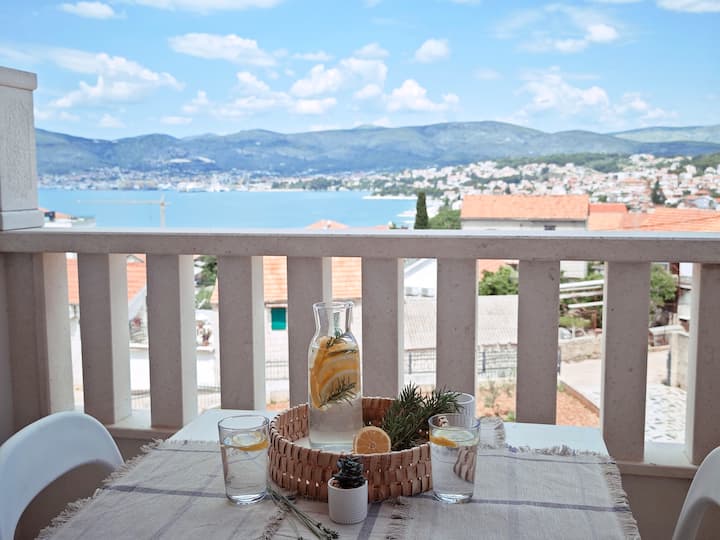 Spacious Sea View Apartment 4 - Okrug Gornji