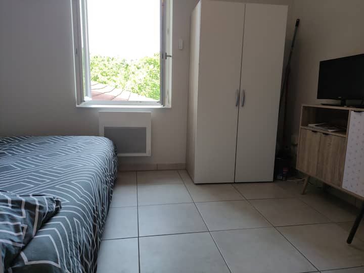 Studio à Proximité Du Centre Ville Sans Vis à Vis - Bourg-lès-Valence