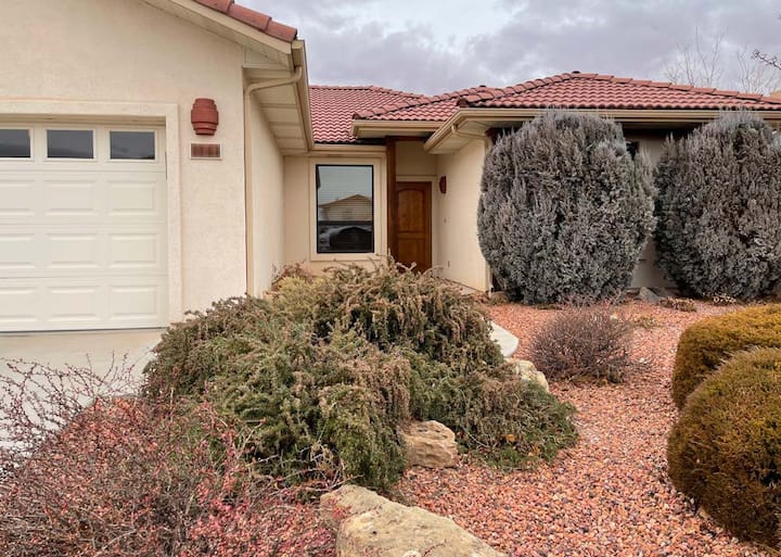 A Quiet, Stylish And Cozy Retreat. - Page, AZ