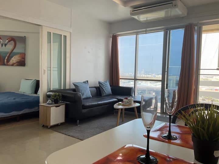 Comfy 1 Bedroom With Balcony - Bang Phli District
