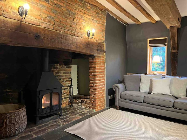 Beautiful 3 Bedroom Countryside Cottage - Cranbrook