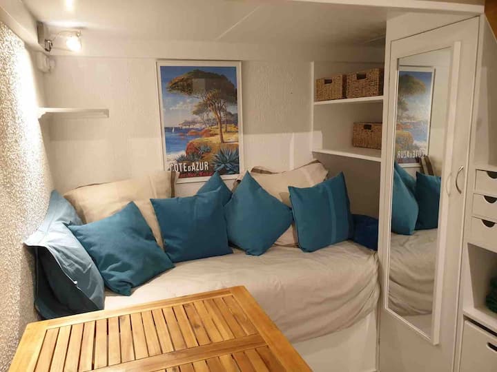 Cozy Studio-chambre De Bonne - Monaco