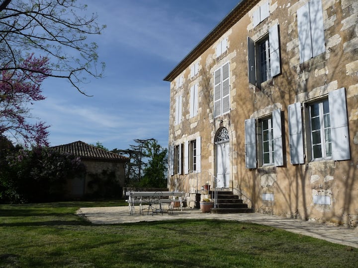 Meublé De Tourisme Au Château De Lasserre - Lectoure