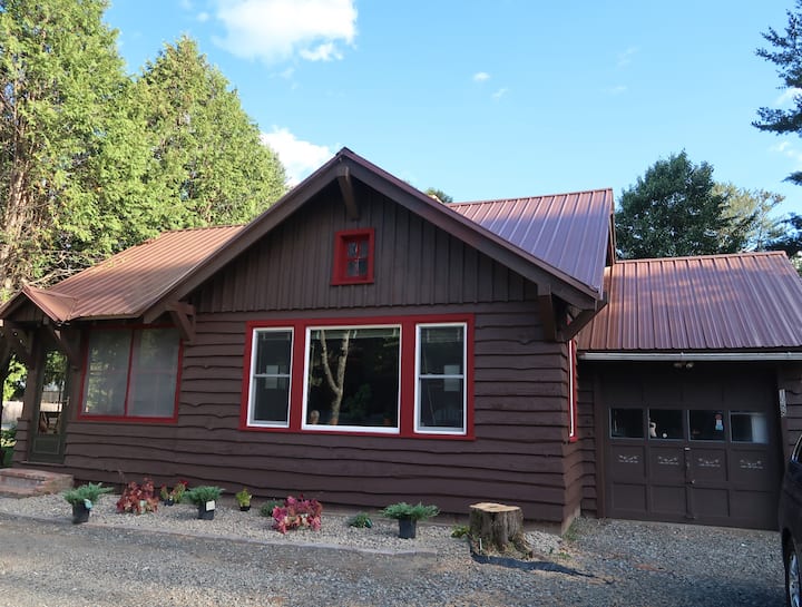 Lake Placid Area, Dukes Cabin-dog Friendly! - Saranac Lake, NY