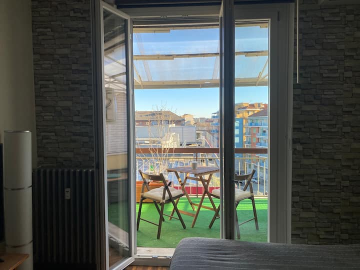 Confortevole Bilocale Con Terrazzino - Turin
