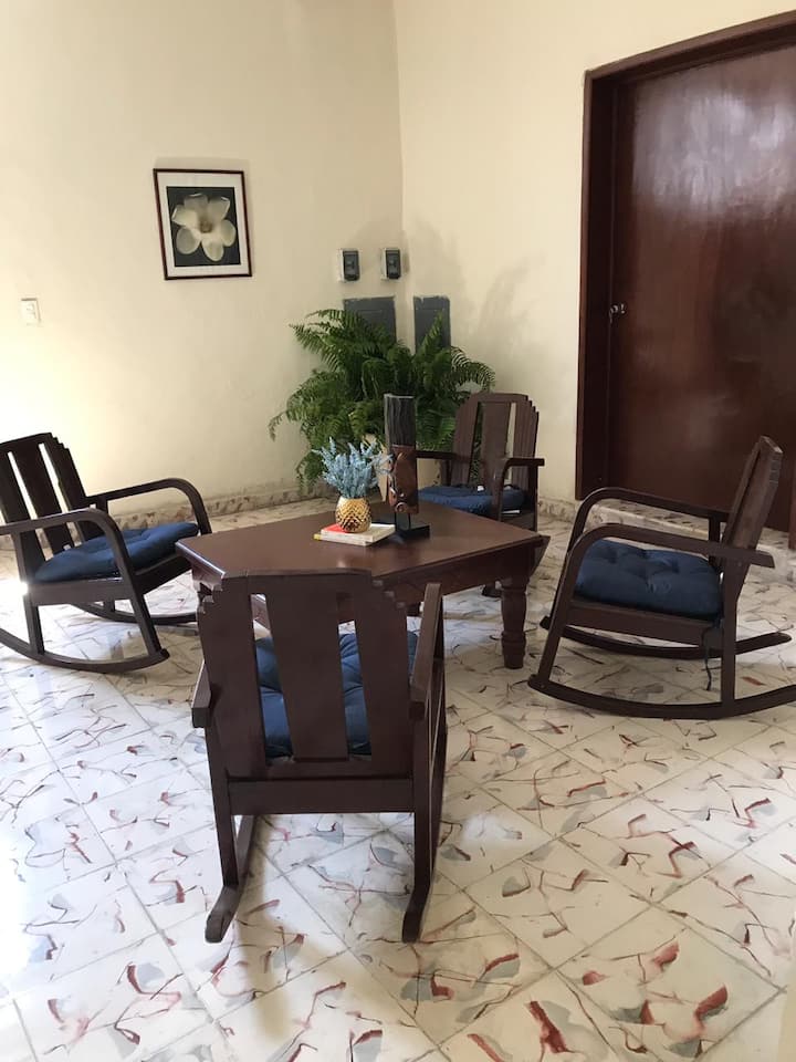 Las Adelfas De Sara - Mérida