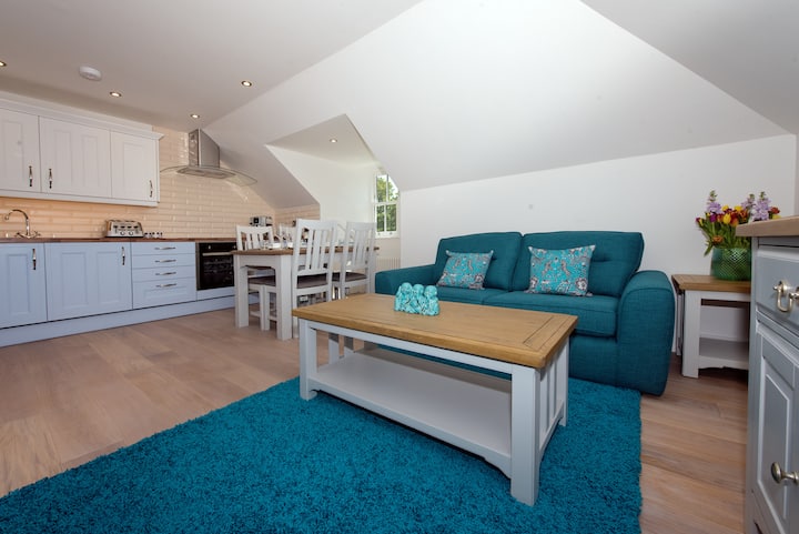 3 Bedroom  Apartment  - Very High Quality - Oxford
