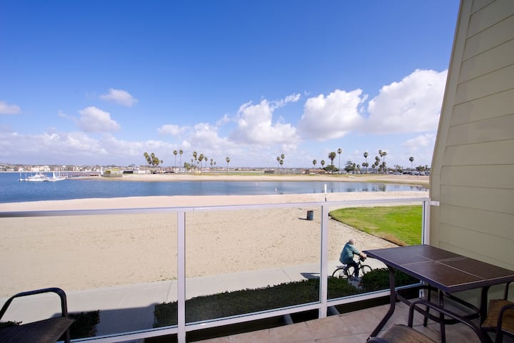 On The Beach. Misson Bay. Right On The Water - Bird Rock - San Diego