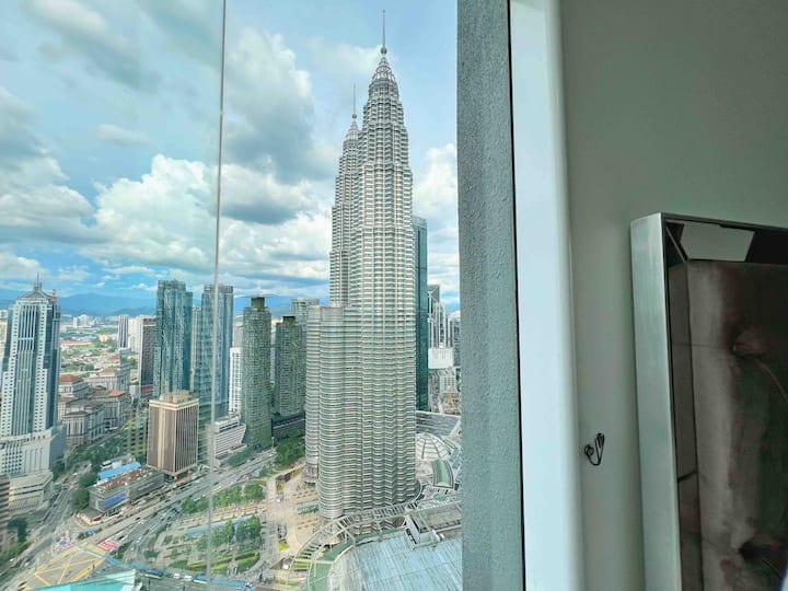 Twin Tower Views | Klcc Luxury 3br Apt Suite - Kuala Lumpur