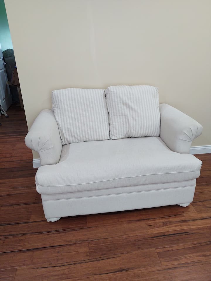 North Austin Cottage W/ New Hvac! - Geneva-on-the-Lake, OH