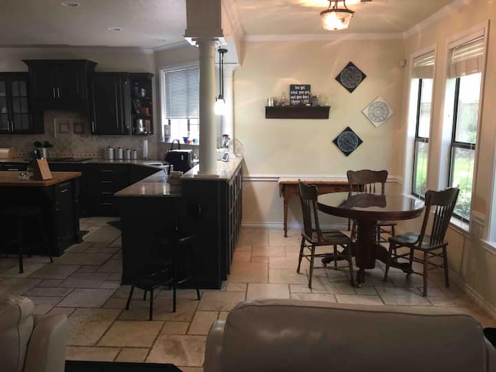 Private Master Suite Close To Baylor S&w. - Temple, TX