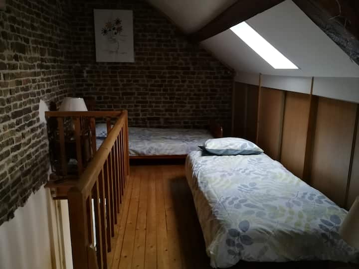 Chambre à 2 Lits Simples à Compiègne - Compiègne