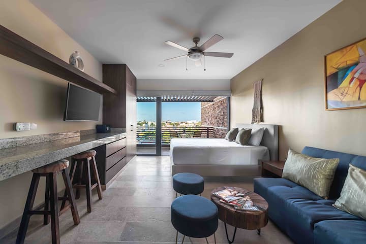 ★Luxurious & Comfy | ☀Walk To Beach | Pool | Gym - Playa del Carmen