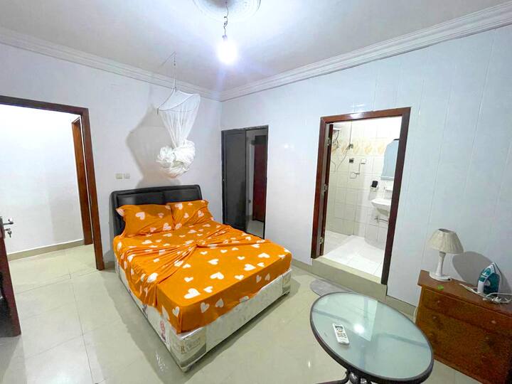 Chambre Privée Disponible Au Centre De Kinshasa - 킨샤사