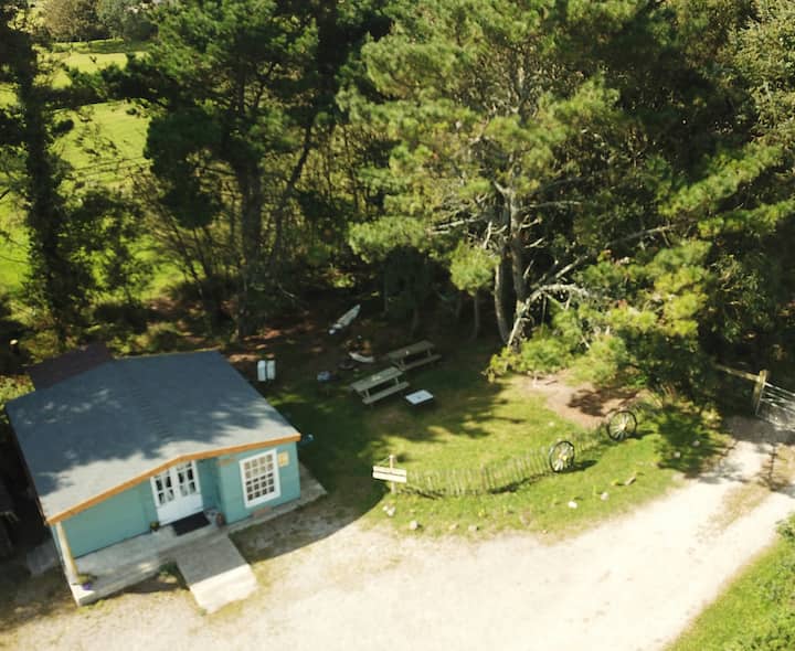 Pinewood Cabin, On A Farm. - Praa Sands