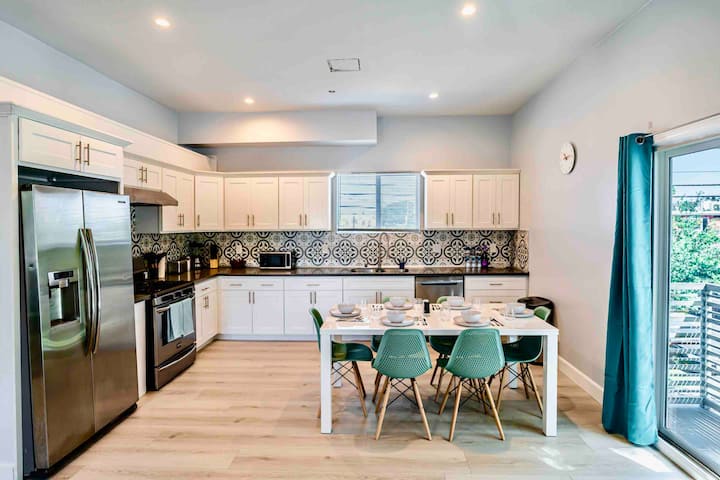 Stunning Mid-city New Home - Modern & Luxe Living! - Los Angeles, CA