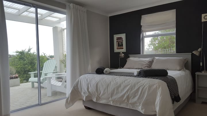 Orchid Room - Tranquility In Brackenridge Estate - Plettenberg Bay