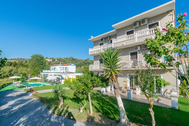 Akis Villa Two Bedroom Apartment - Korfu