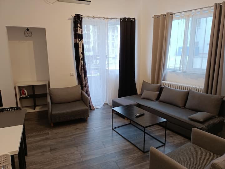 M&m Main Blvd(magheru) Spacious+2balconies Smartvs - Bukarest