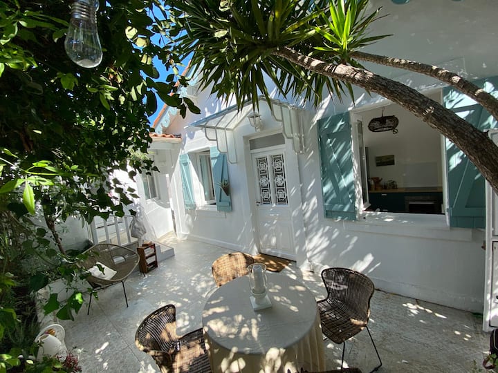 La Charmette, Maison Typiquement Sètoise. - セート