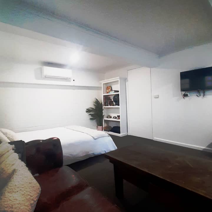 Studio Apartment - 호바트