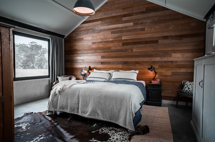 + Mountain Luxury + Pets Welcome + Seclusion + - Perisher Ski Resort