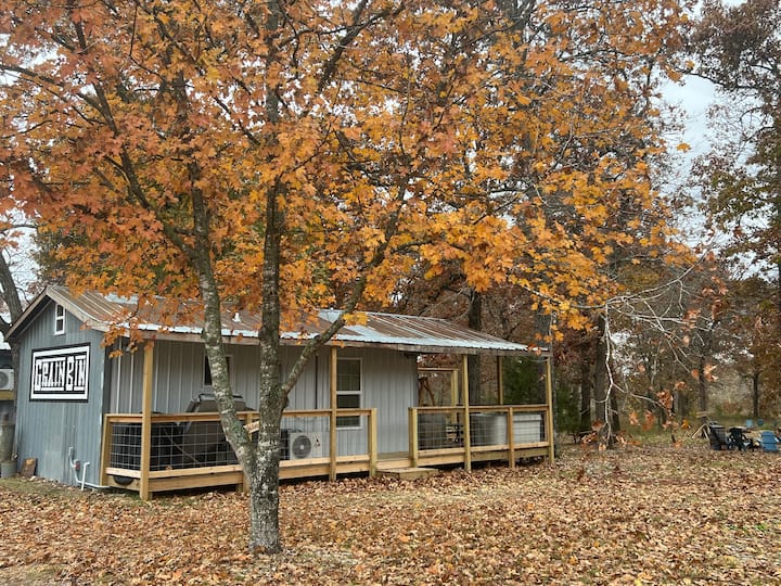 The Grain Bin Creek Cabin W/loft. - Bear Lake, Kansas