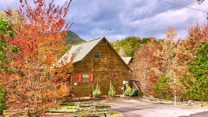 Best Winter Prices! Cabin With Mnt. Views, Hot Tub - Douglas Lake, TN