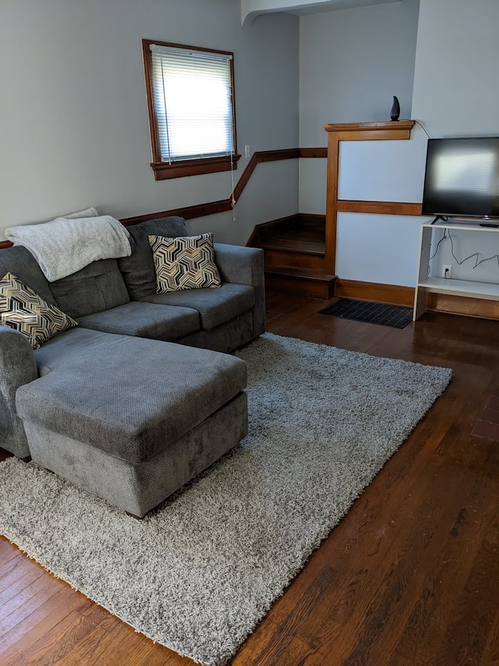 Cozy 2 Bed House Close To The University Of Dayton - Dayton, OH