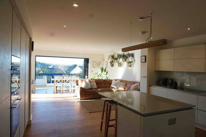 4 Bedroom Home With Wild Spa, Gym & Hot Tub - Newquay