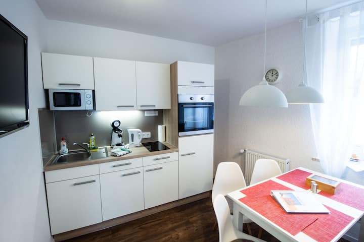Gemütliche Eg-wohnung Mit 2 Bädern - Augsburg
