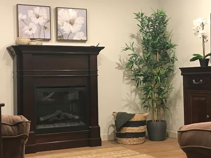 Beautiful 2 Bdrm, New, Close To Univ, Hosp, Shop - Kamloops