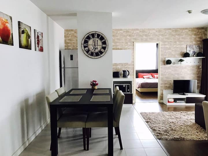 Central Hua Hin 2 Bedroom Apartment - Hua Hin District