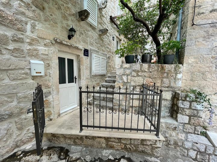Elegant Apartment Leila With Terrace,  Old Town - Dubrovnik